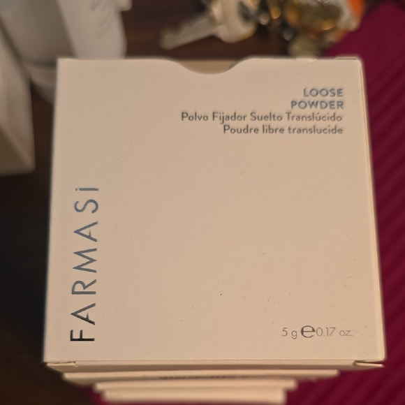 Farmasi | Makeup | Farmasi Translucent Loose Powder In Cream Box | Poshmark
